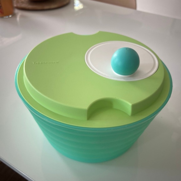 Tupperware | Kitchen | Tupperware 3pc Spin N Save Salad Spinner Serving ...